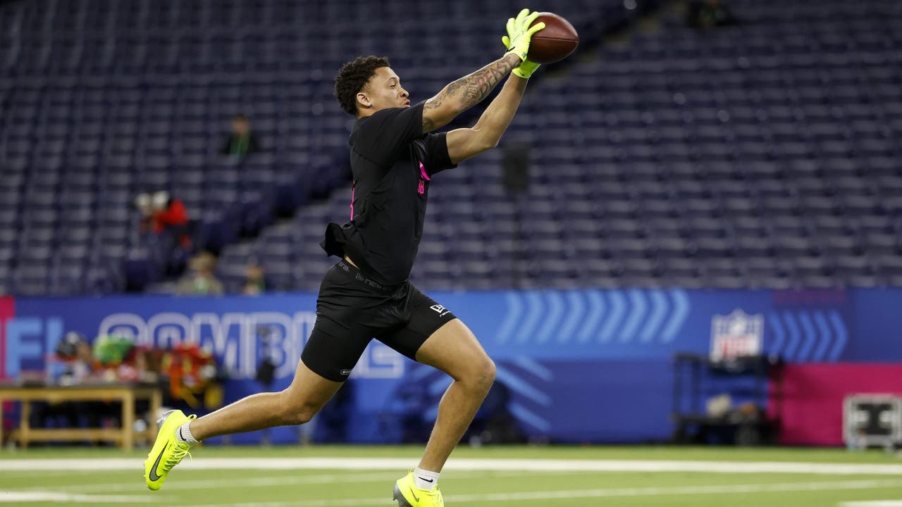 Falcons draft Clemson's Avieon Terrell to join brother AJ Terrell