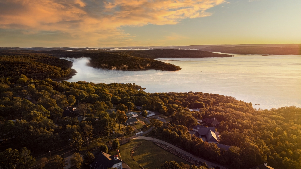 The Ozark foothills of Oklahoma hide a lake with cliffs, ruins, and ...