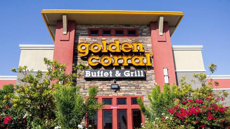 Golden Corral franchisees close locations, no bankruptcy