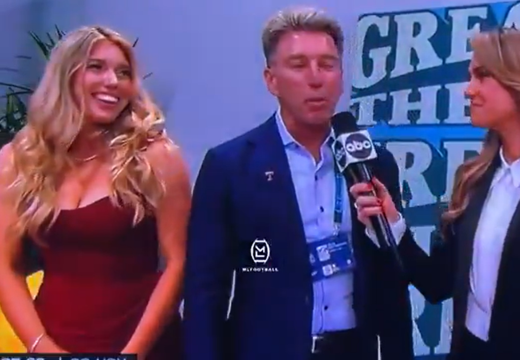Bears pick's sister steals the spotlight during family NFL draft interview