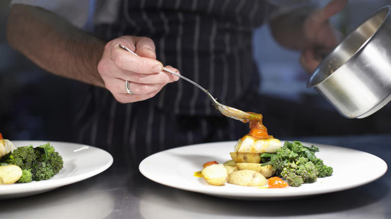 5 well-known restaurant chains that make their food from scratch