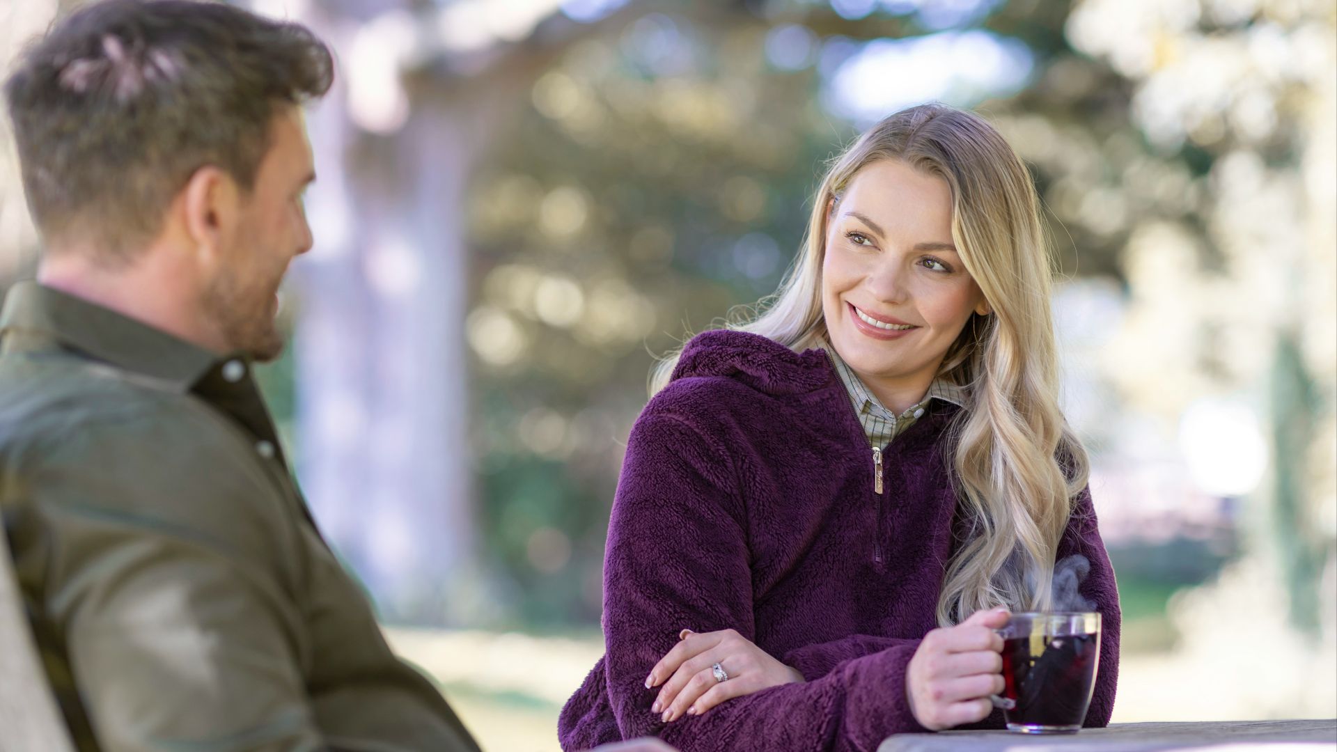 20 things men do on first dates that instantly age them