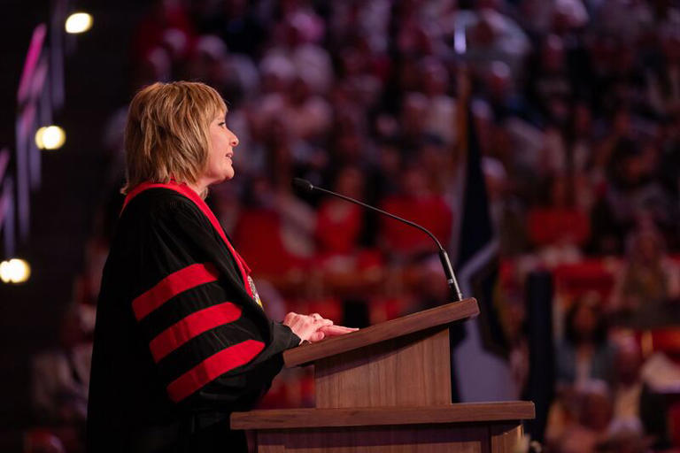 'You are ready': More than 3,400 students graduate from Southern Utah ...