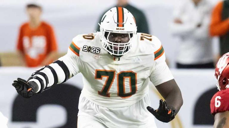 What to know about Miami's mountainous NFL prospect Markel Bell