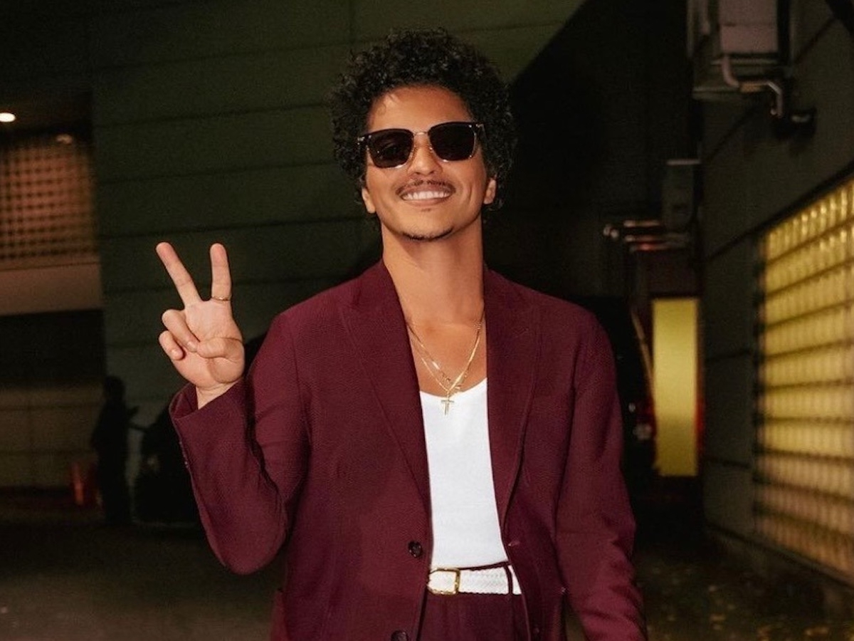 A Bruno Mars x Hello Kitty pop-up with exclusive merch is coming to ...