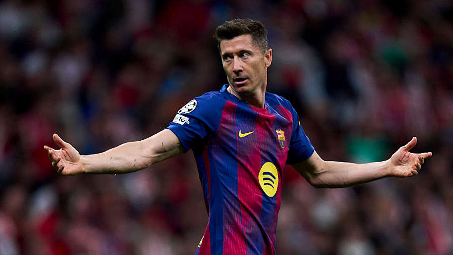 Transfer rumors: Liverpool receive $140 million Gravenberch bid ...
