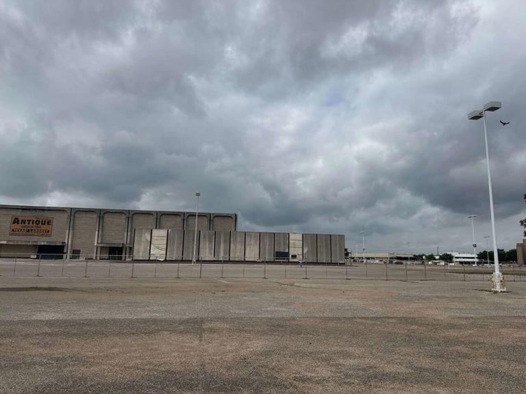 Old Houston mall coming down as Texas bullet train plans heat up
