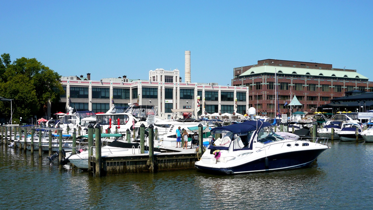 The cobblestone streets of Alexandria, Virginia were measured by a ...