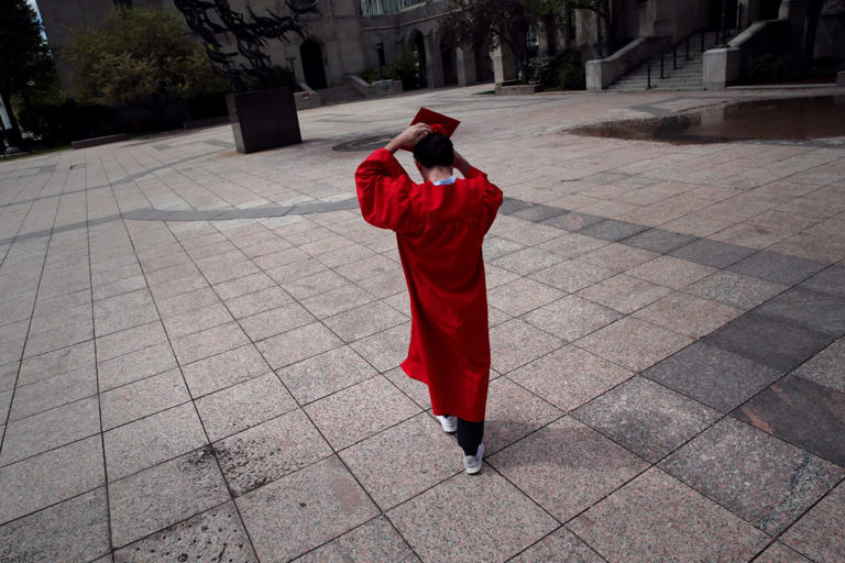 With entry-level jobs vanishing, Gen Z grads are ditching corporate ...