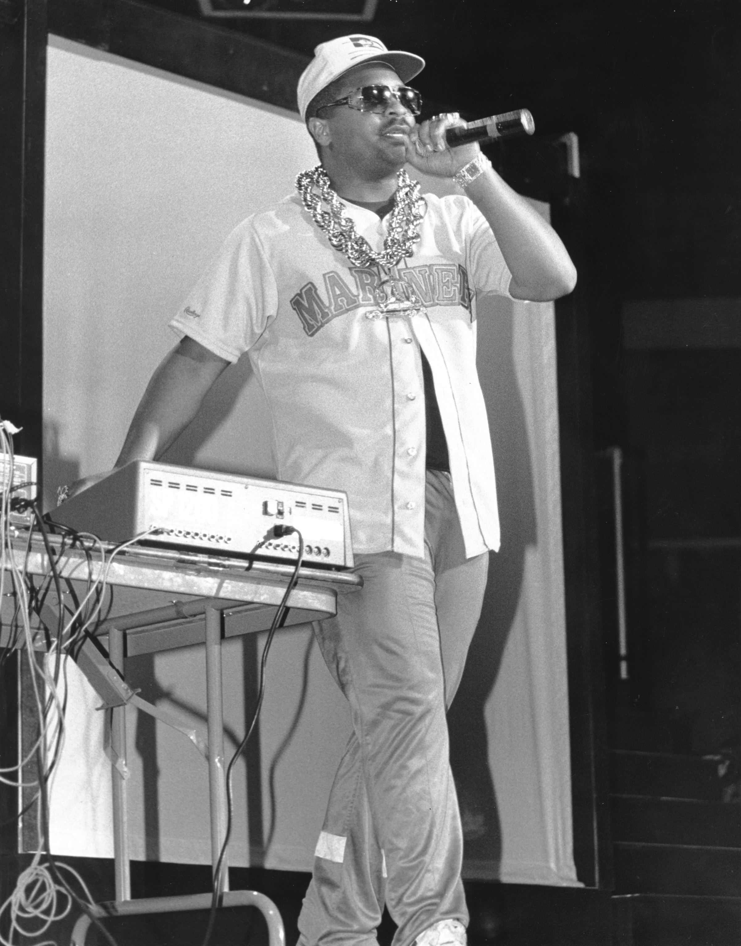 Friday afternoon open music thread: Sunny weather edition