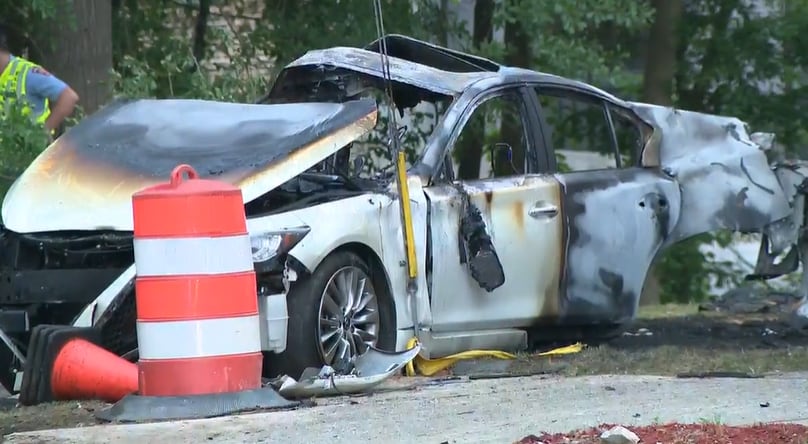 1 dead, 1 injured after police chase ends in crash in Atlanta