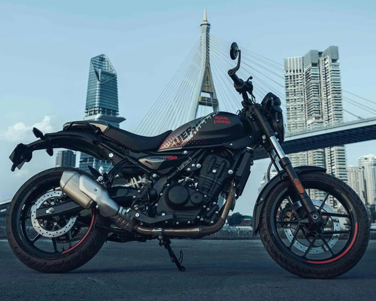Royal Enfield’s hottest entry-level street bike gets even hotter with a ...