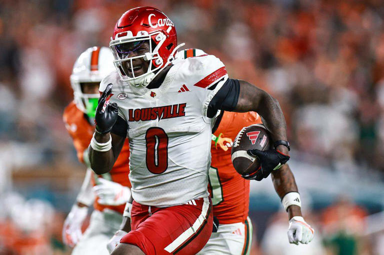 NFL draft day 2 live updates: Dolphins take two receivers, tight end in ...