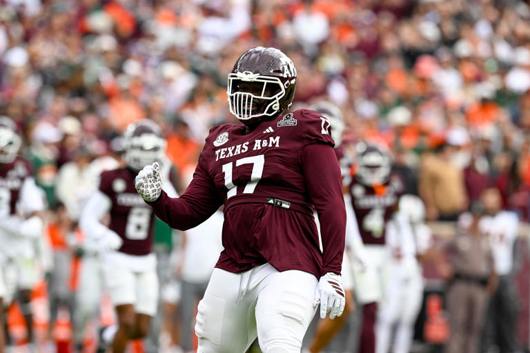 Contract details and salary cap hits for Jaguars' DT Albert Regis