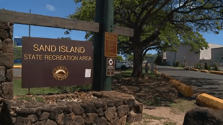 Aloha e Sand Island: Honolulu area to be renamed 'Mauliola'