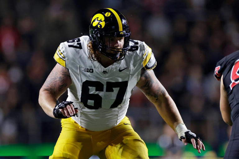 Second Hawkeye selected in 2026 NFL draft, heads east