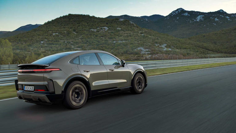 2026 Porsche Cayenne Coupe Electric: 1,139 HP, 2.4s 0-60