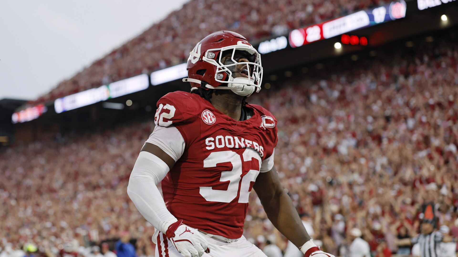 Chiefs select DE R Mason Thomas at No. 40