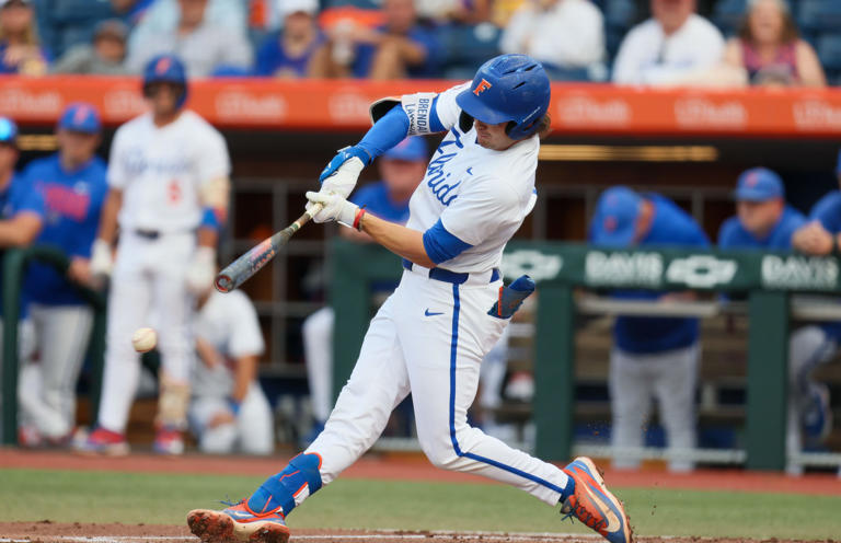 Florida baseball takes down Miami as Gators reach Gainesville Regional ...