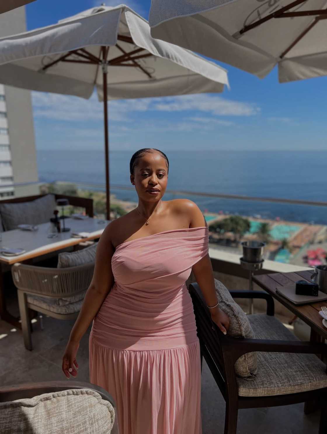"This is so cool": South African woman flies to Tanzania to do her hair ...