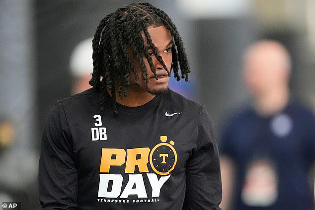 Disaster strikes for highly-rated NFL draft star as teams completely ...