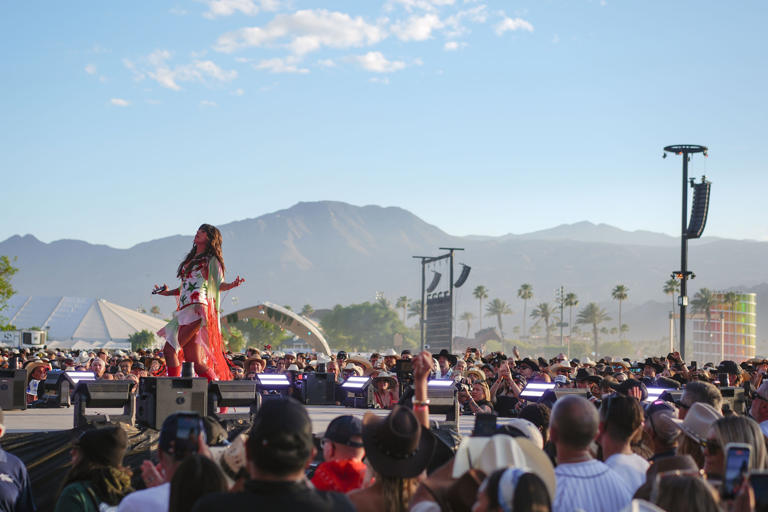 Ella Langley performs the best set yet of Stagecoach 2026