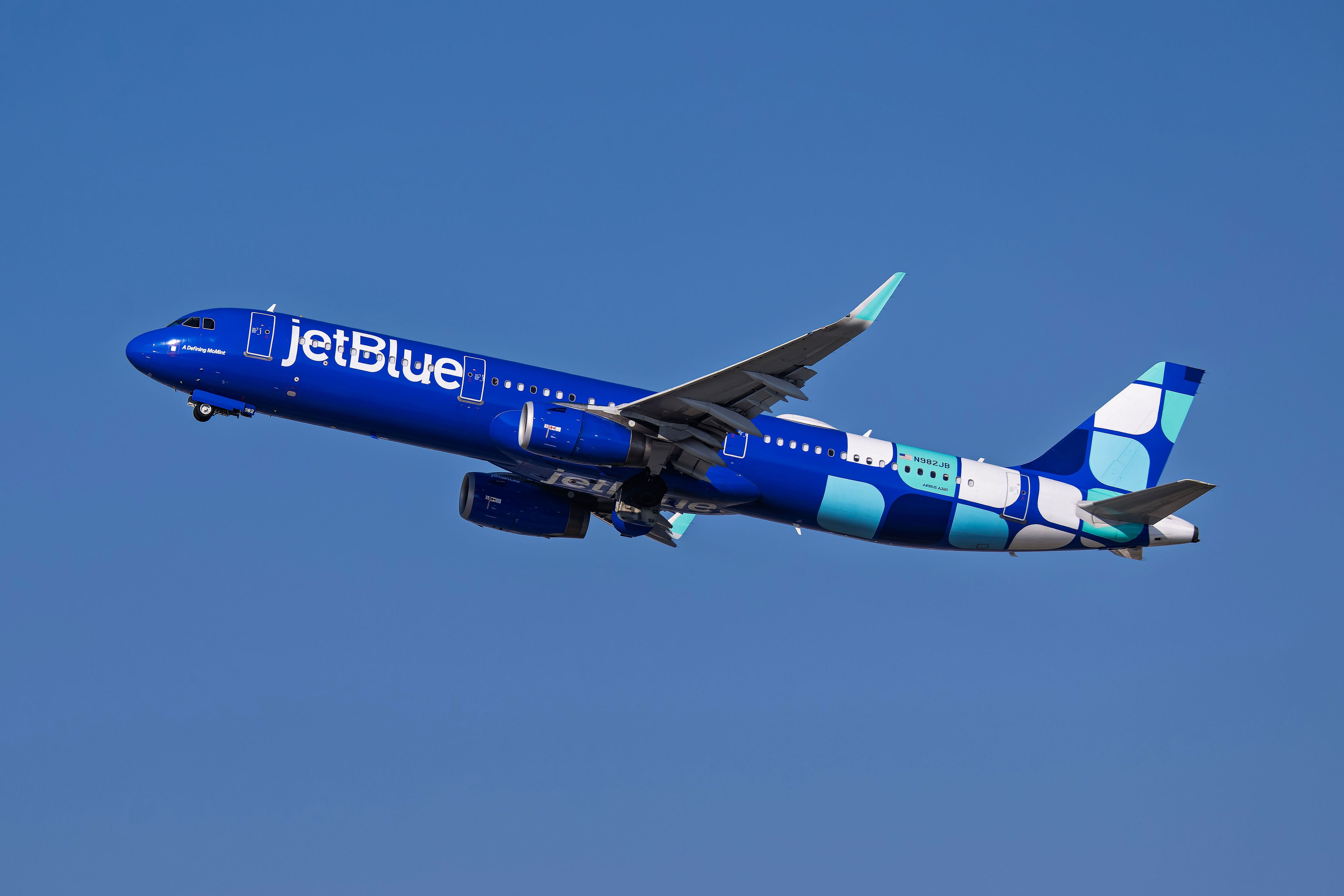 JetBlue issues response after employee’s viral tweet leaves passengers ...