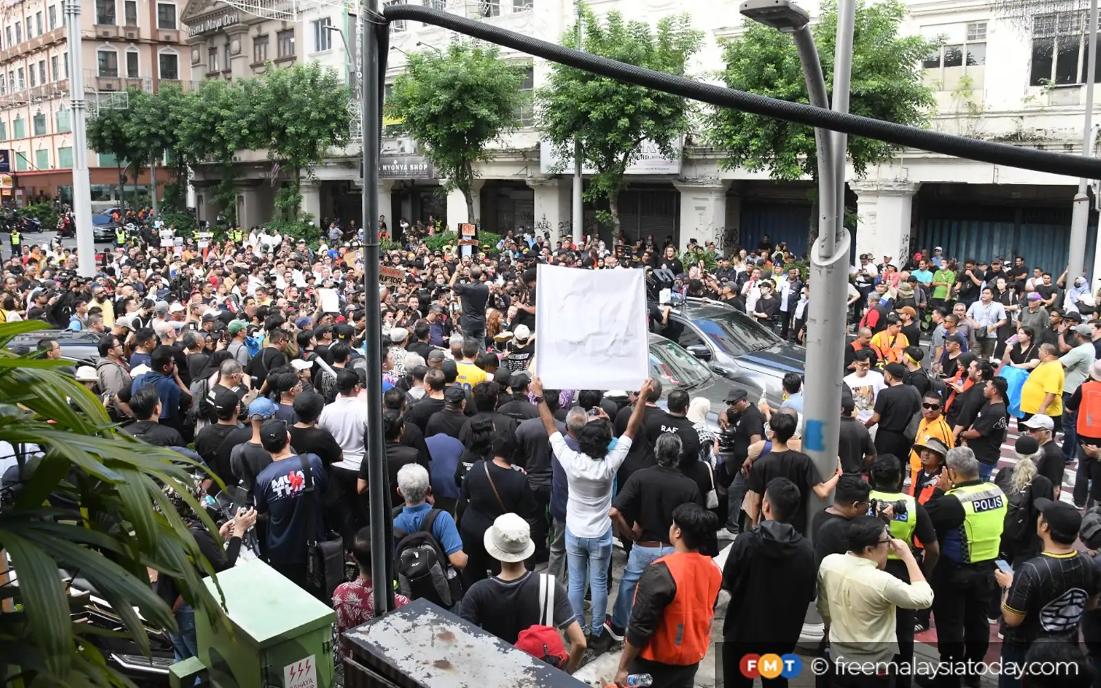 Anti-Azam rally ends with vow to keep pushing for MACC reforms