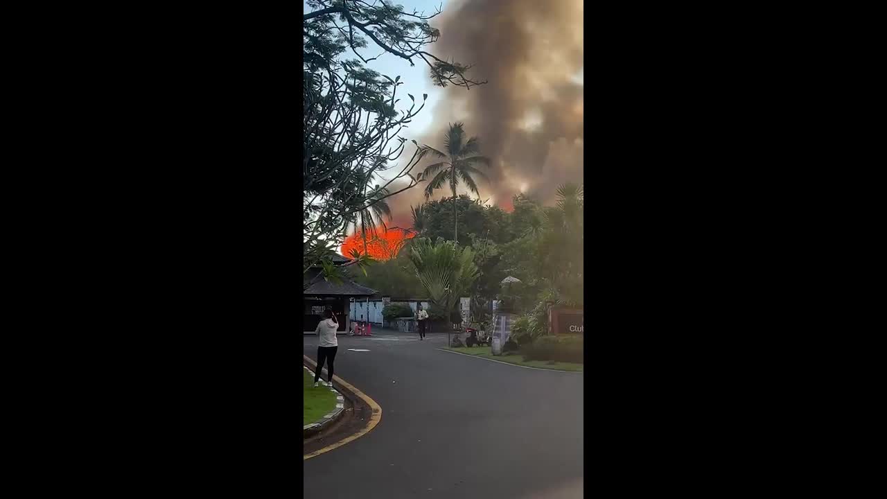 Fire erupts in luxury resort in Bali triggered by 'overheated cooking'