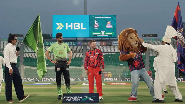 'Bhai ye kya tamasha hai?': PSL faces troll storm after 'Mascot fight ...