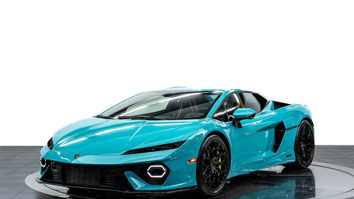 People are paying $200K over sticker to skip the line for Lamborghini’s ...