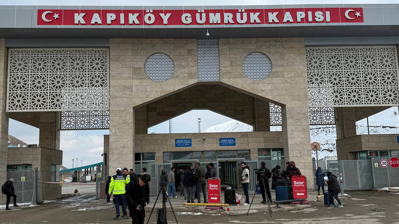 Why are Iranians crossing into Turkey for cooking oil?