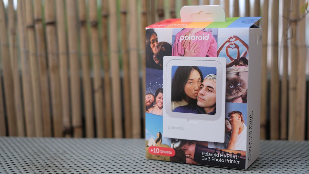 Polaroid Hi-Print 3x3 review: A kitschy little printer with bags of color