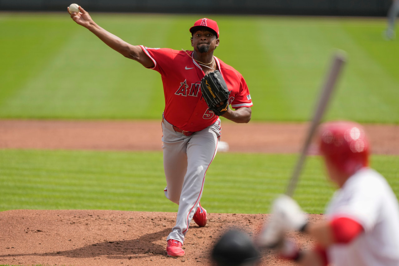 The no-name pitcher who is off to the best start in baseball history