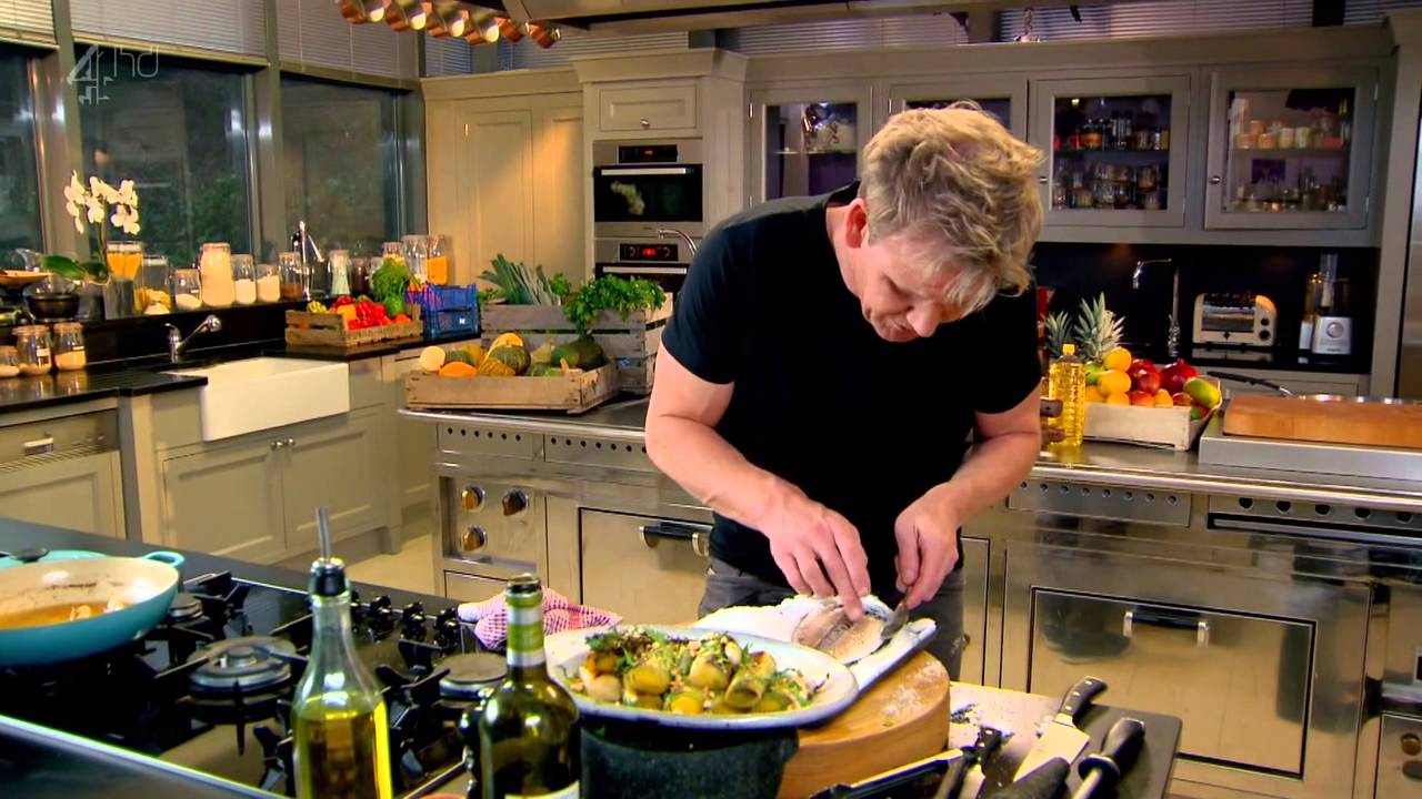 36 clever cooking tips from Gordon Ramsay, ranked from useful to ...