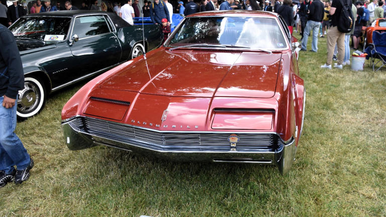 Oldsmobile’s 1966 Toronado introduced bold engineering with front-wheel ...