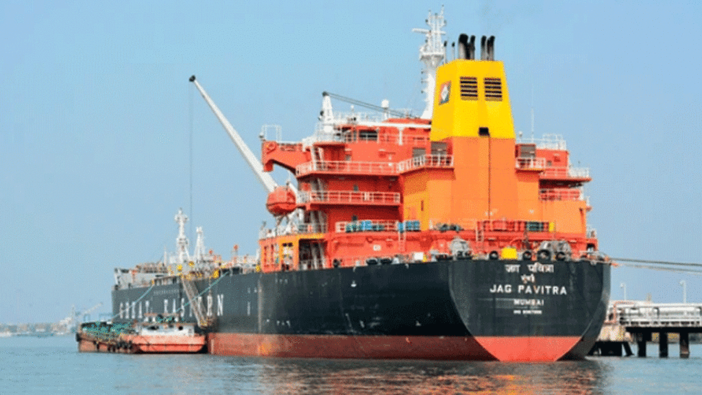 Indian officer | ఇరాన్‌ సీజ్‌ చేసిన నౌకలో ఇండియన్‌ ఆఫీసర్!