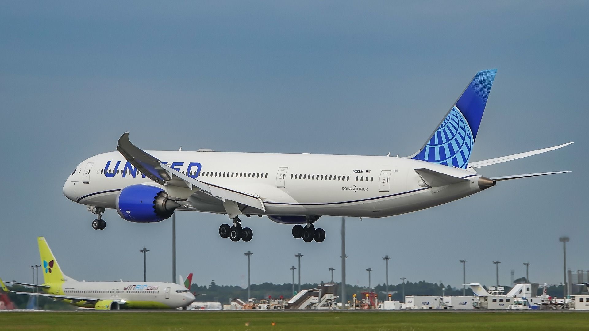 United sends 1st 'elevated' 787-9 back to Boeing after weeks of ...