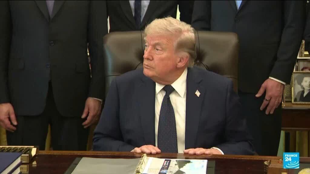 Trump attends White House Correspondents' Dinner for first time as ...