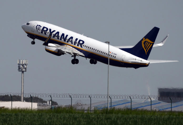 German airports body alarmed at Ryanair decision to shut Berlin base