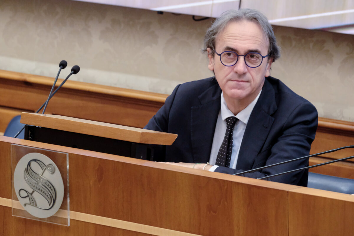 Minetti: “Per mio figlio ingiustificata esposizione mediatica”. Meloni ...