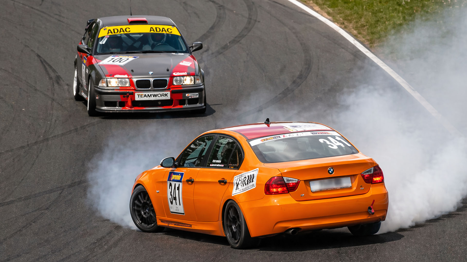 Close Call After BMW Spin Nürburgring Racing Action Scene