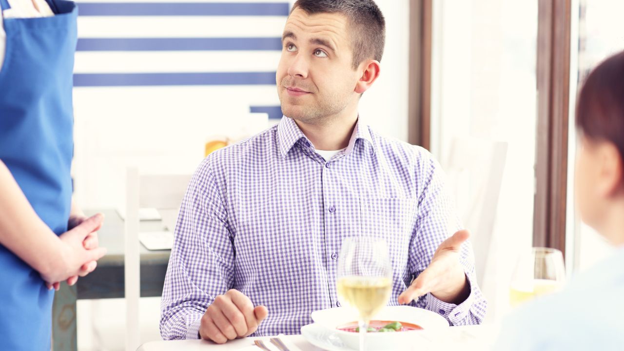 My waitress forged a 30% tip on my credit card. Now I'm calling the police.