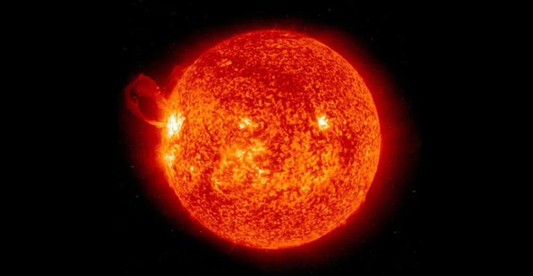 2 ‘intense’ solar flares in just 7 hours, the strongest in months ...