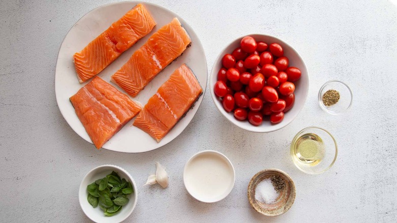1-pan baked salmon with burst tomatoes recipe