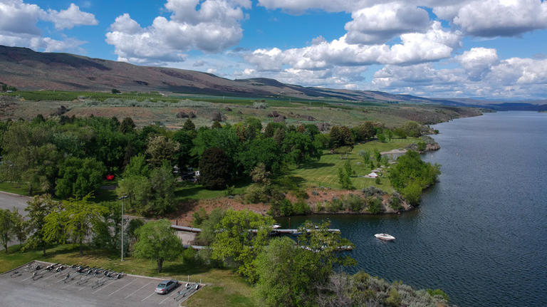 Washington's underrated state park on the Columbia River is an emerald ...