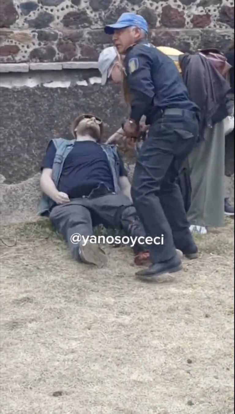 'Please don't die': Chilling video shows tourists rushing to aid ...