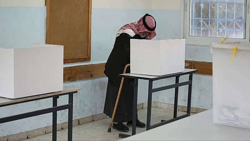 Palestinians vote in West Bank and central Gaza municipal elections ...