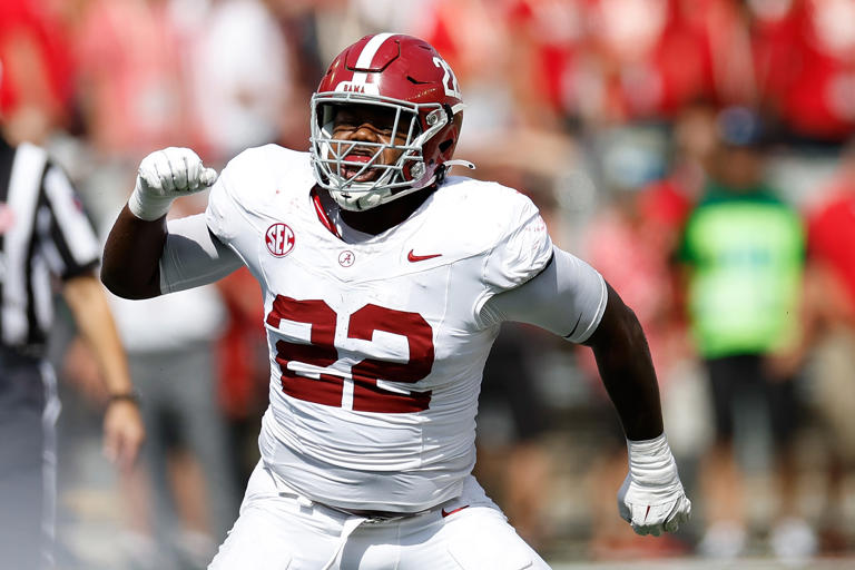 NFL Draft Results: Cowboys select Alabama 4i defender LT Overton at No. 137