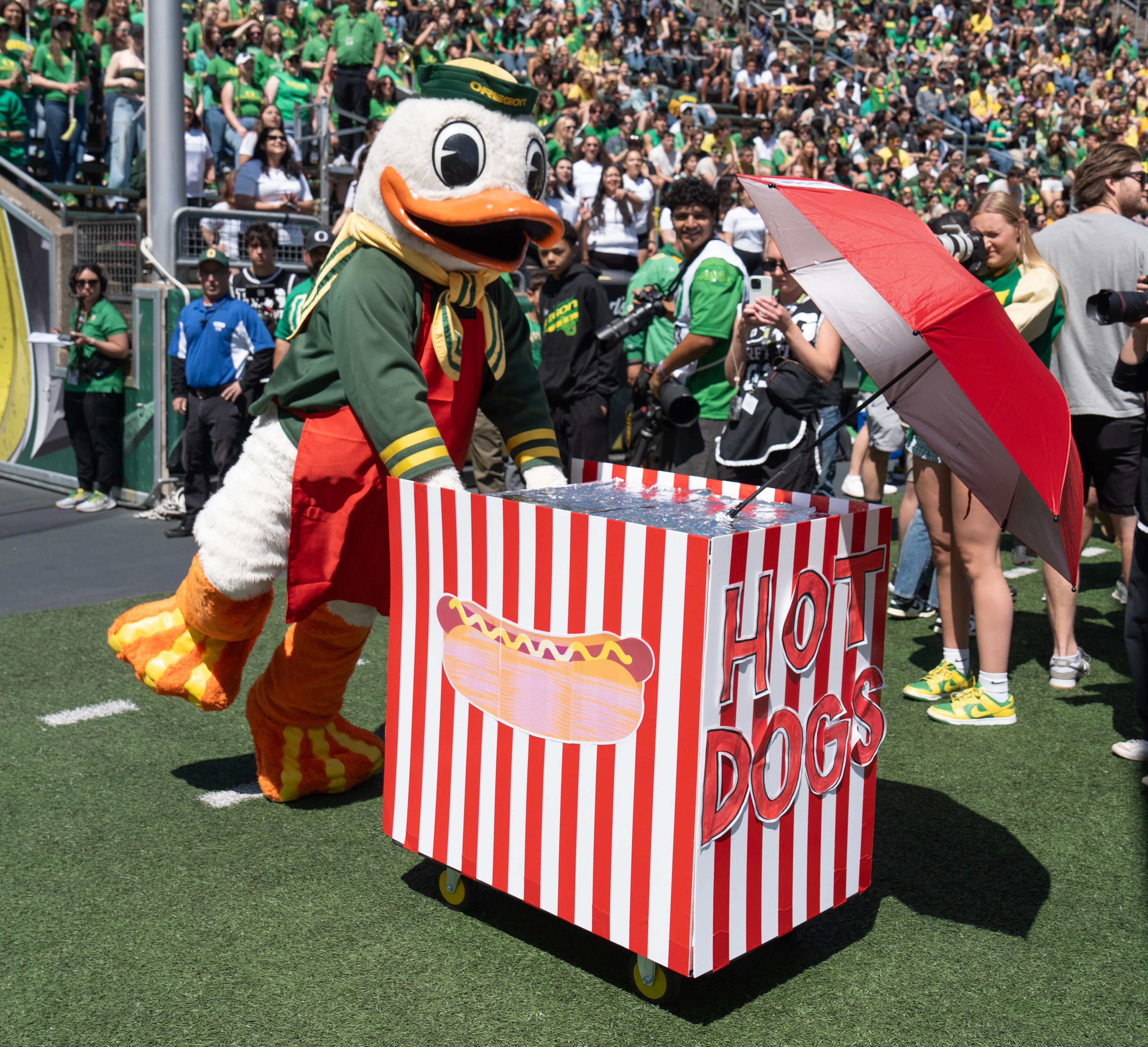 See which Oregon Ducks football games were moved to Fridays in 2026